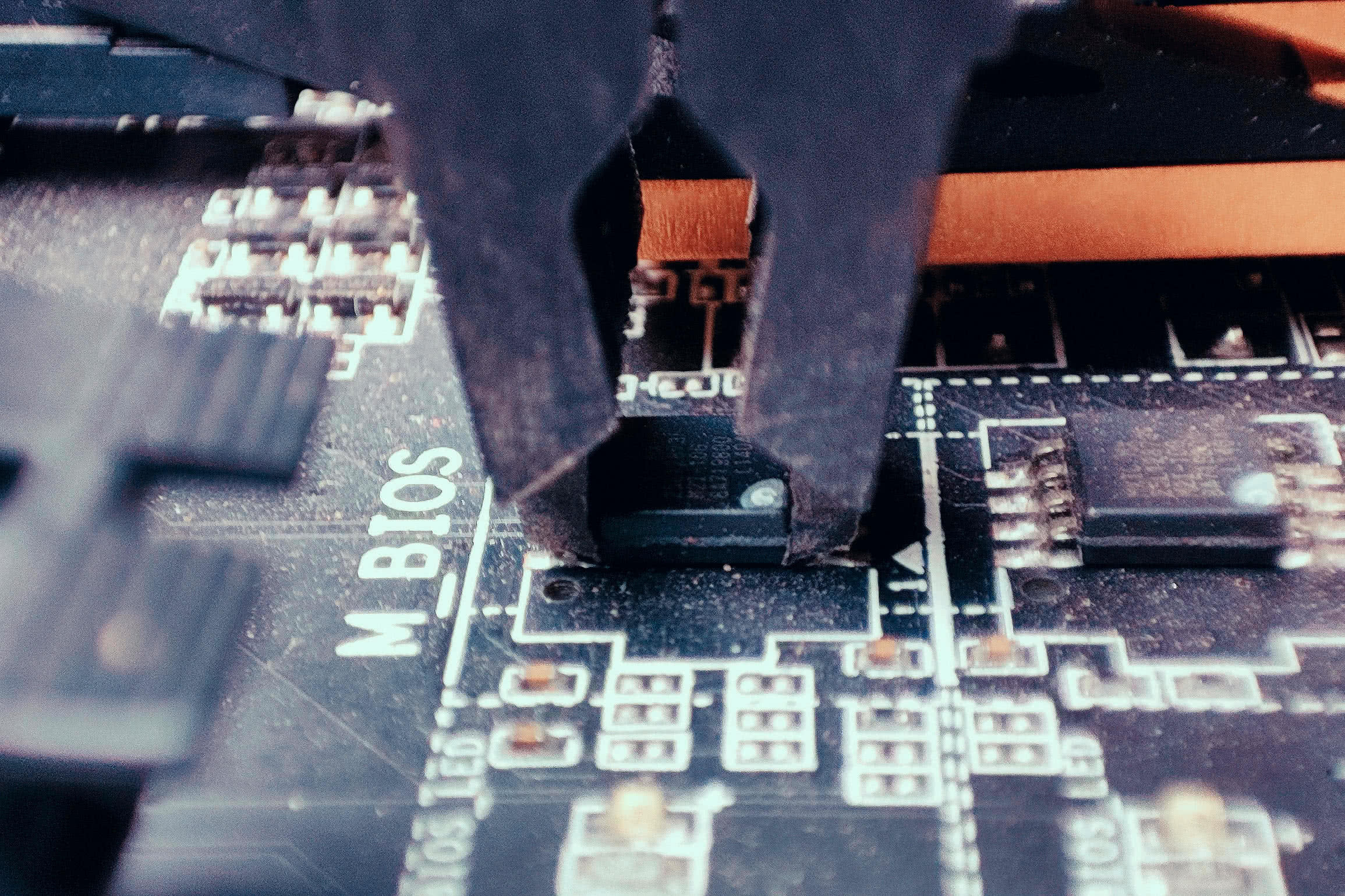 Attempting in situ BIOS chip flashing | 5577.io